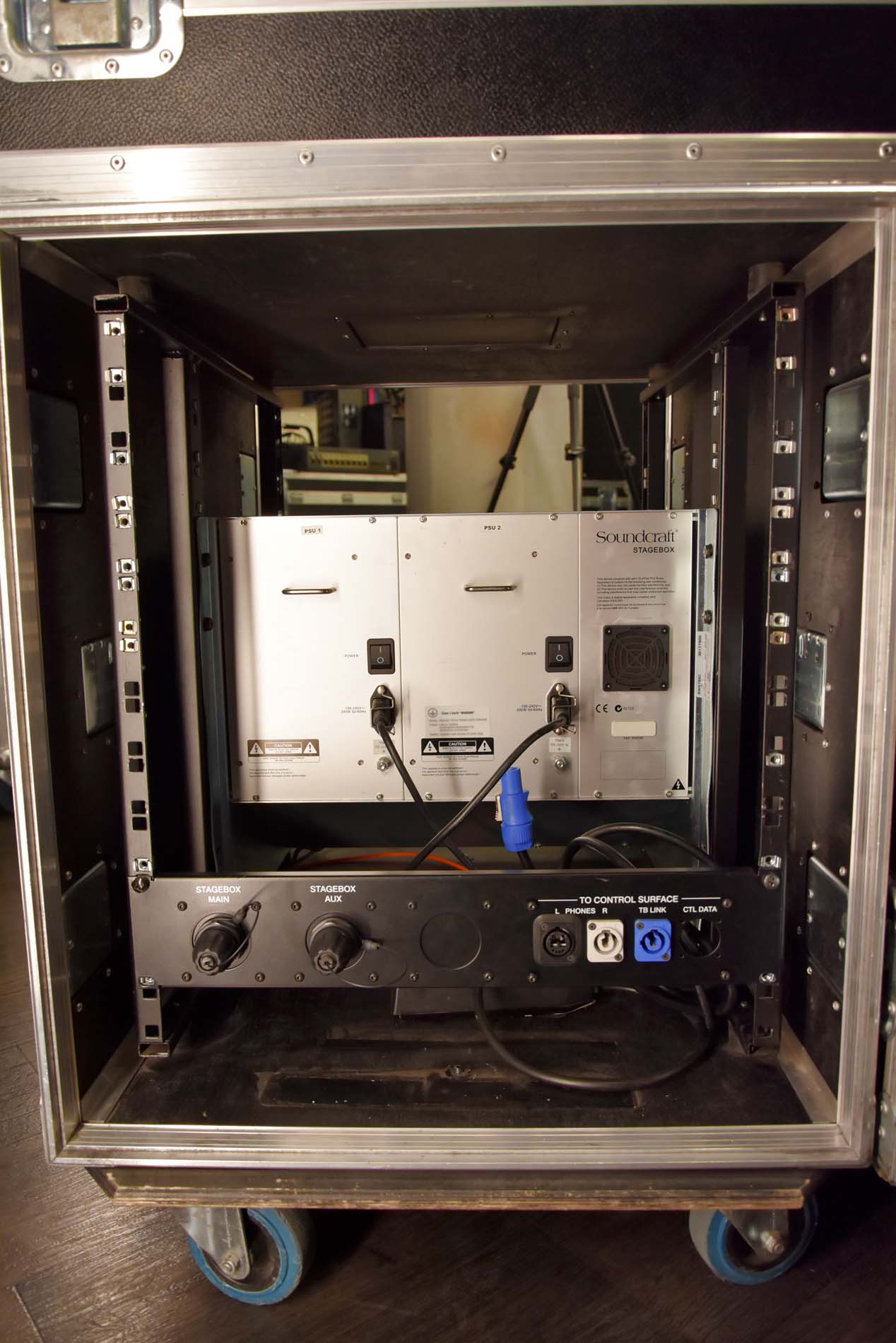 Soundcraft Vi400 Console system package – Buy from Gearwise – AV ...